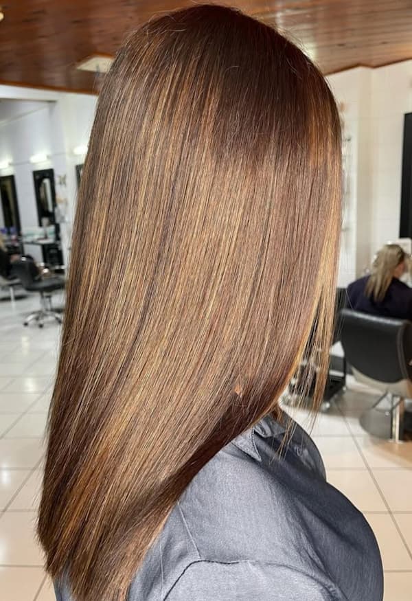 20 Flattering Hair Color Ideas for Morena Skin Tones