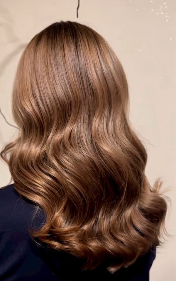 20 Flattering Hair Color Ideas for Morena Skin Tones